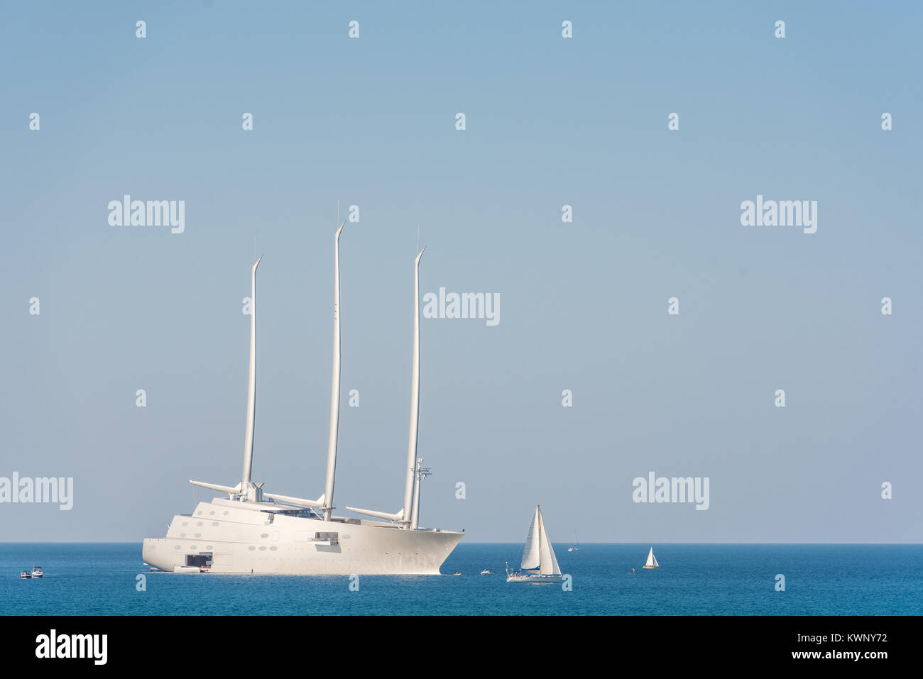 World largest superyacht sailing hi-res stock photography and images ...