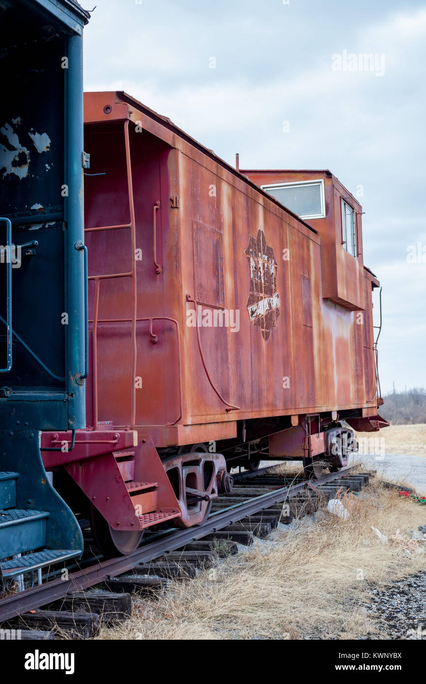 Old railway tracks out of use hi-res stock photography and images - Alamy