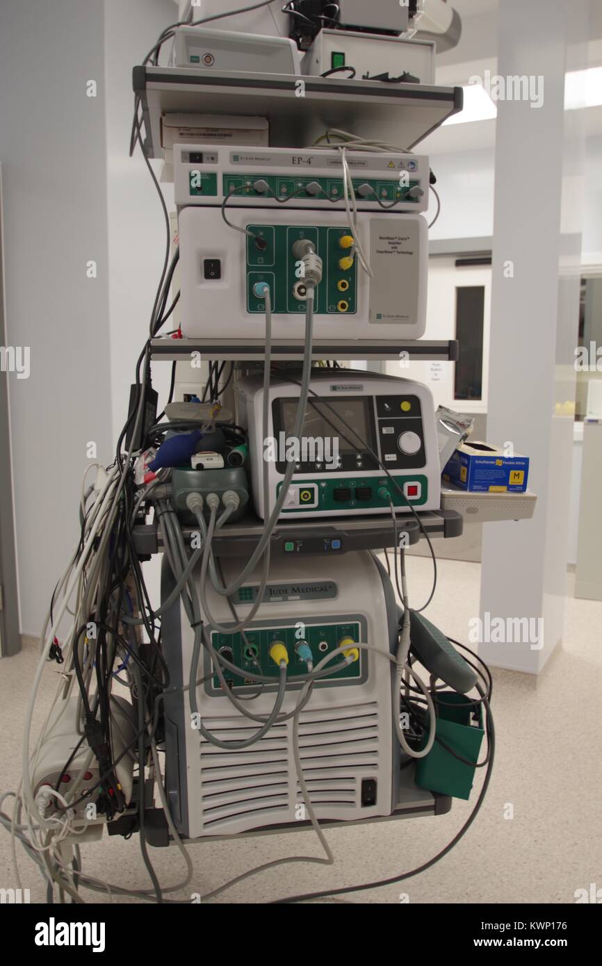 Modern British Hospital Operating Theatre Stock Photo - Alamy