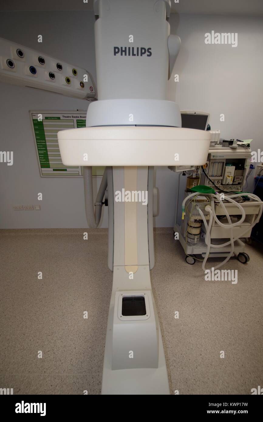 Modern British Hospital Operating Theatre, Philips X-Ray C arm Stock ...
