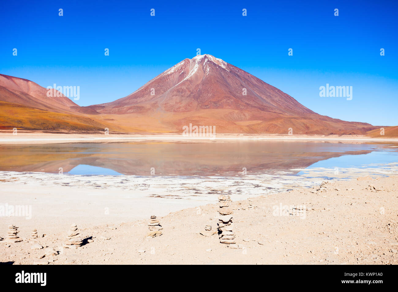 Licancabur volcano and Green Lake (Laguna Verde) in bolivian Altiplano ...