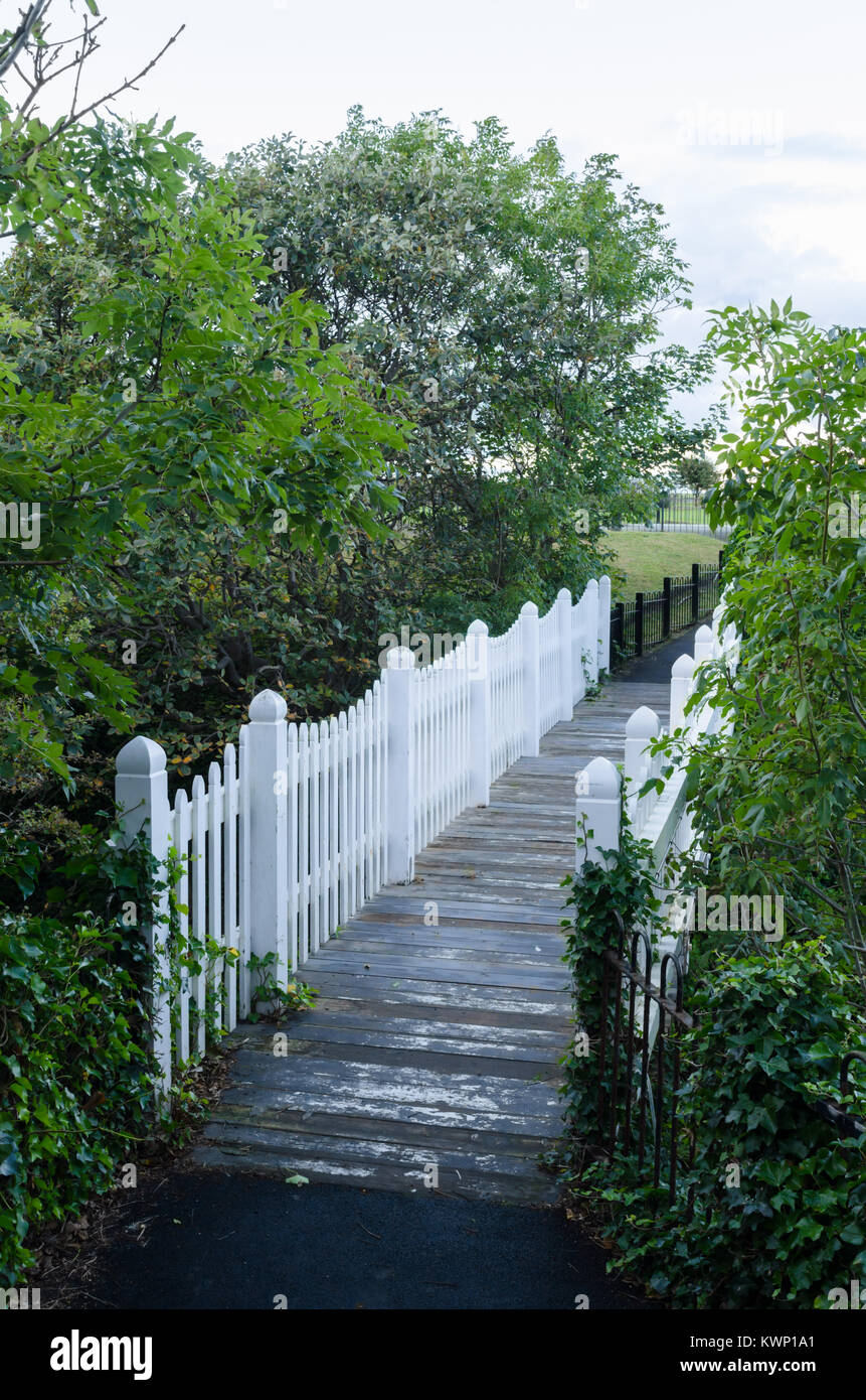 Bridge over ravine hi-res stock photography and images - Alamy