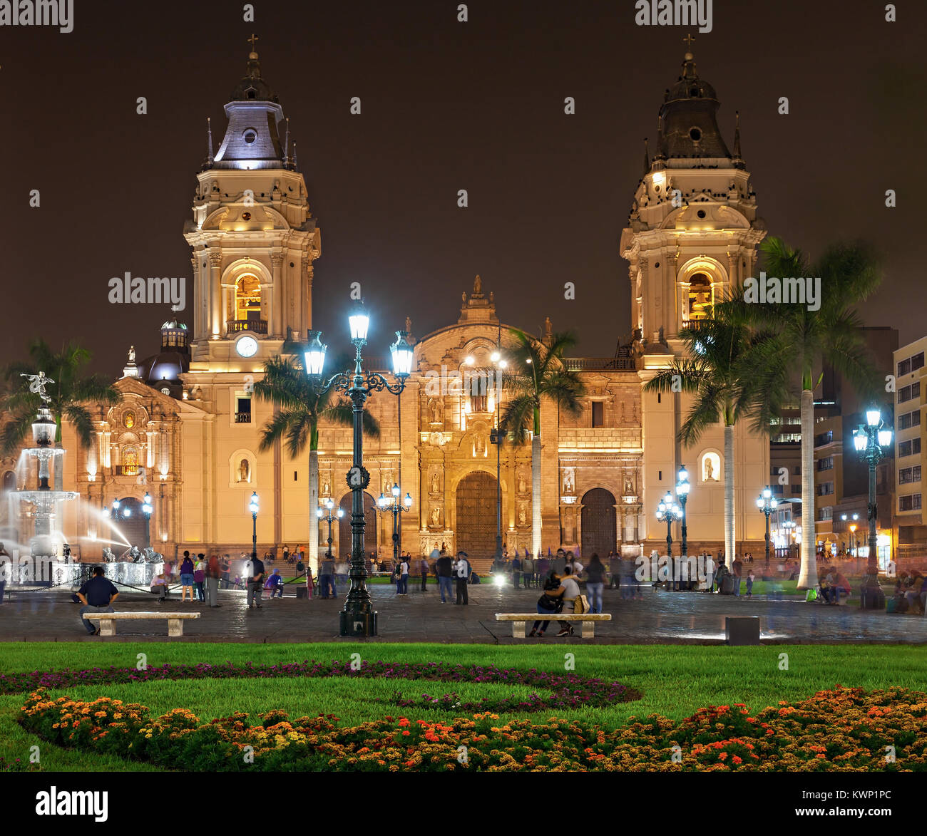 Lima at night hi-res stock photography and images - Alamy