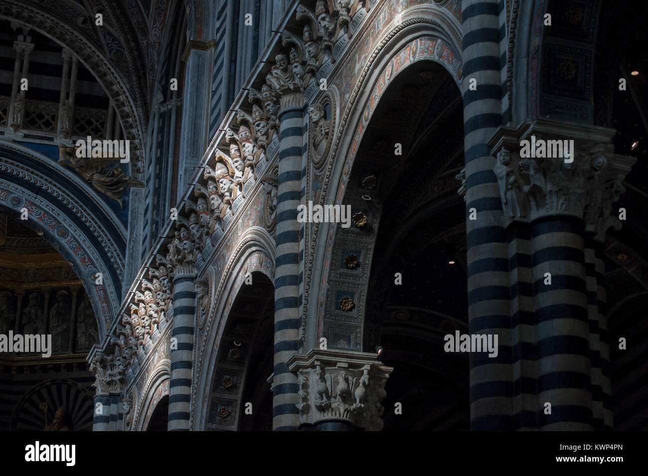 Marble busts of popes in Romanesque and Italian Gothic Cattedrale ...