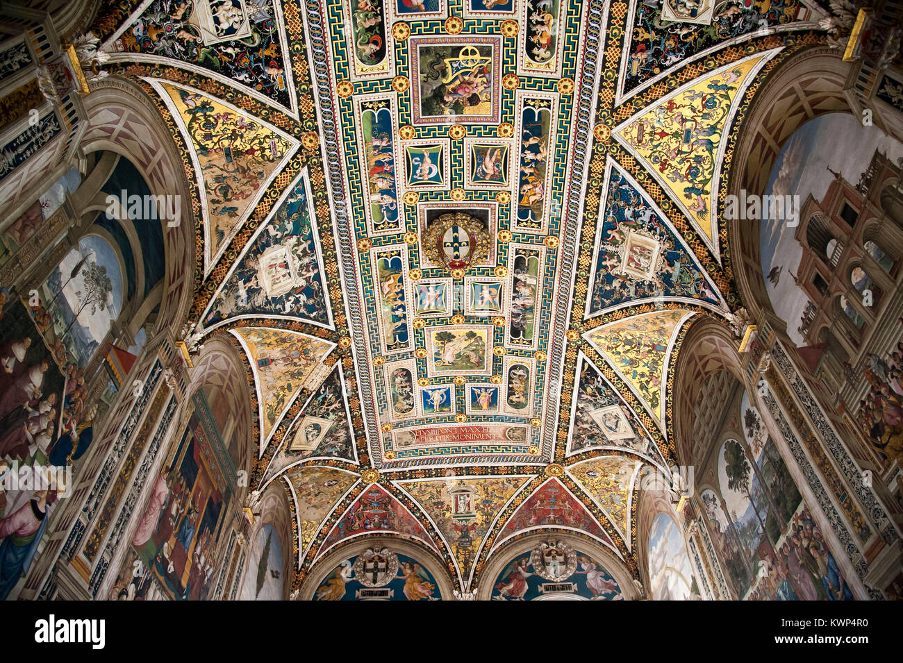Frescos in Libreria Piccolomini (Piccolomini Library) of Romanesque and ...
