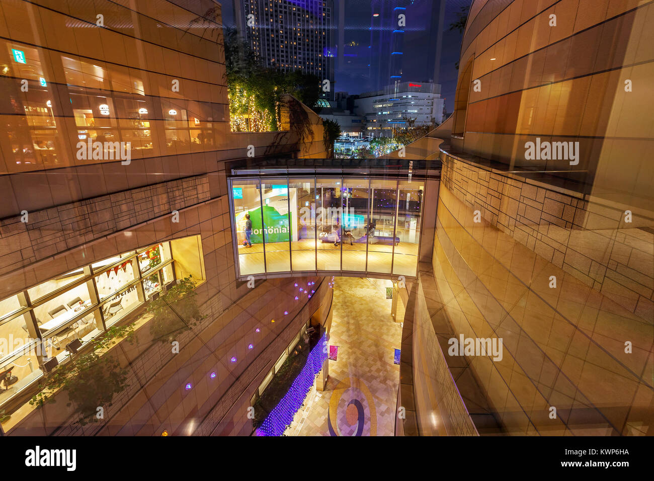 Japan osaka namba parks architecture hi-res stock photography and ...