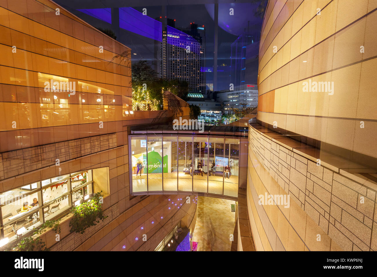 Japan osaka namba parks architecture hi-res stock photography and ...