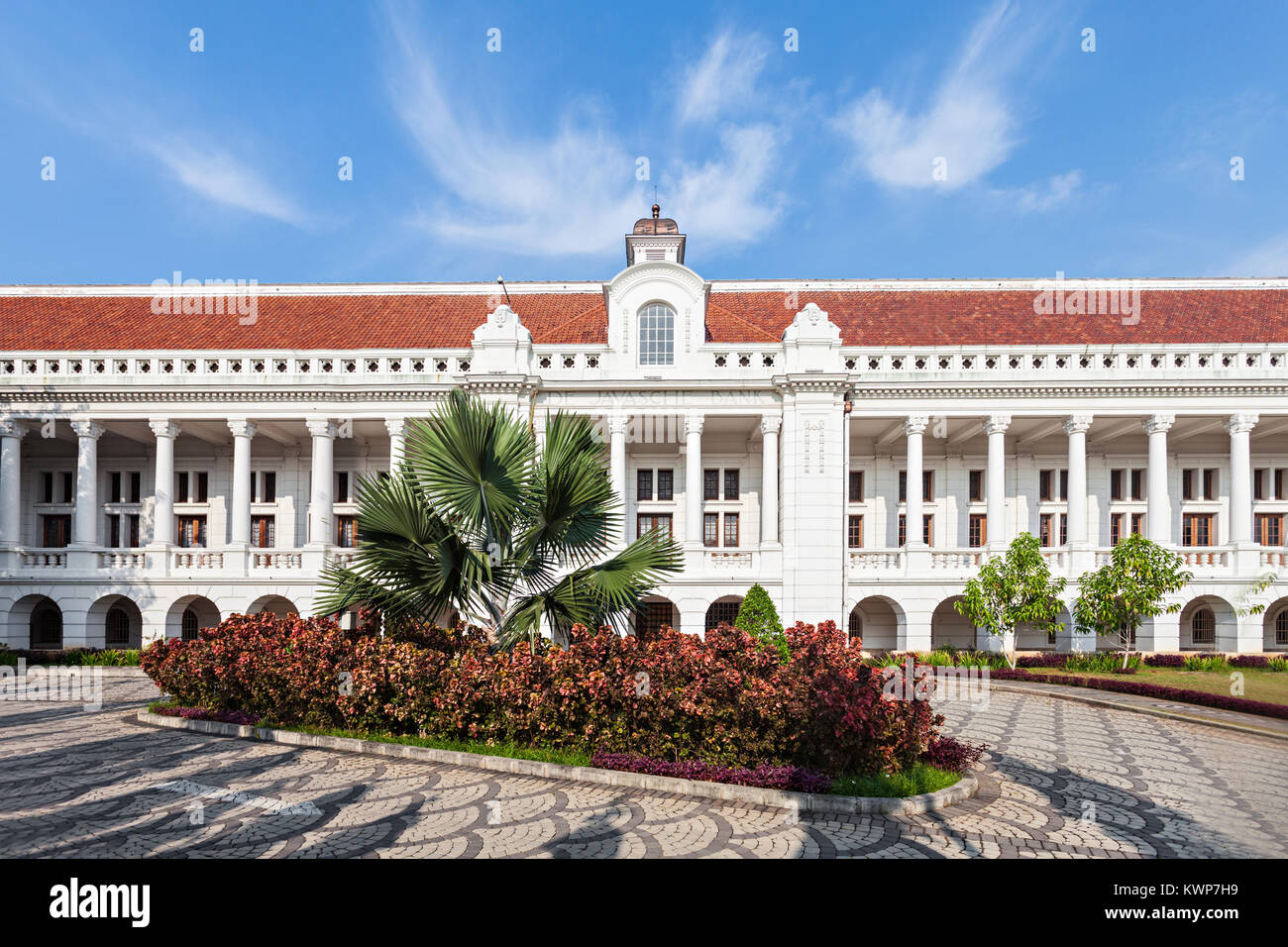 Bank of indonesia building hi-res stock photography and images - Alamy