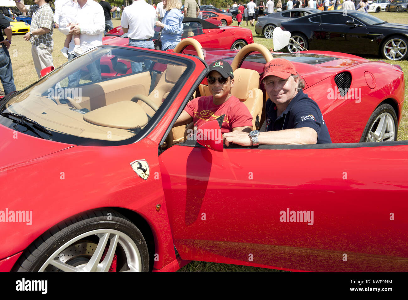 Gloria estefan and jennifer lopez hi-res stock photography and images ...