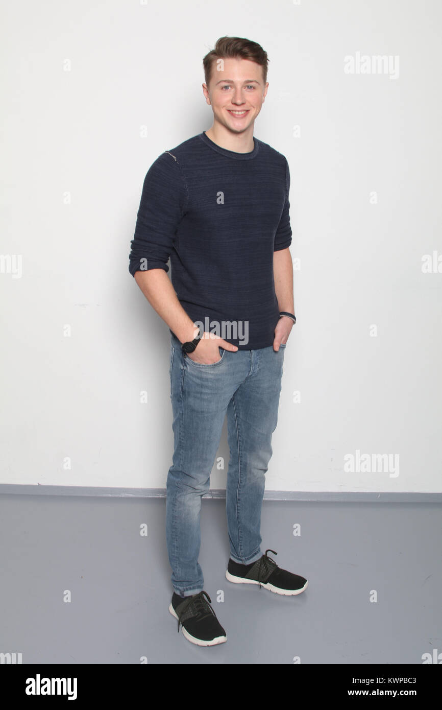 Photocall for German telenovela 'Rote Rosen' in Hamburg. Featuring ...