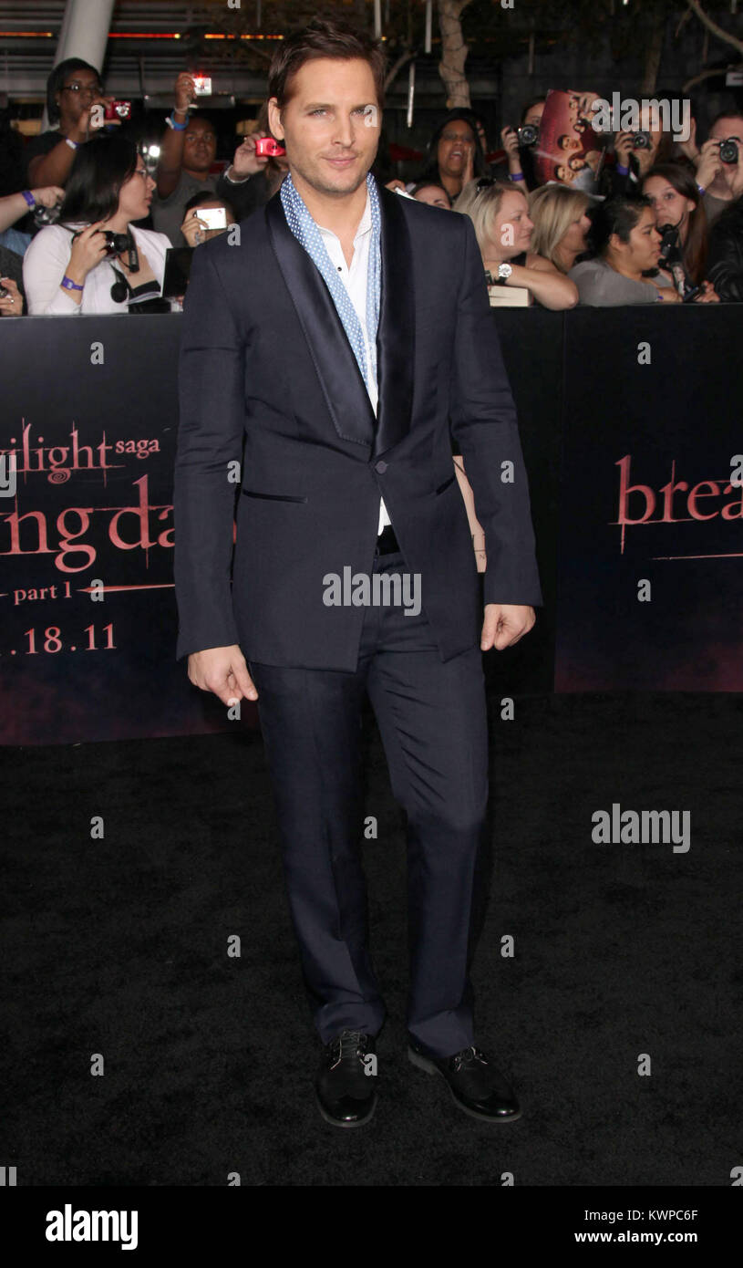 LOS ANGELES, CA - NOVEMBER 14: Unknown attends 'The Twilight Saga ...