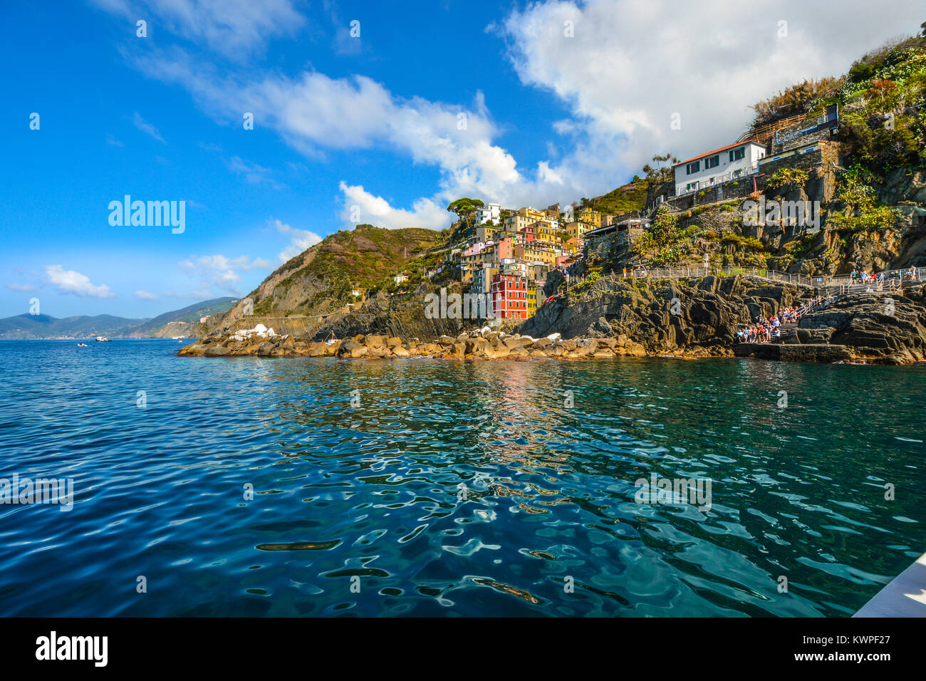 Italian hillside village hi-res stock photography and images - Alamy