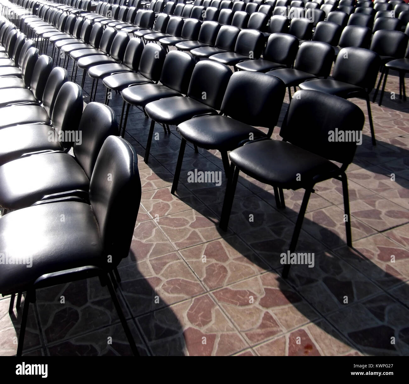 Straight rows hi-res stock photography and images - Alamy