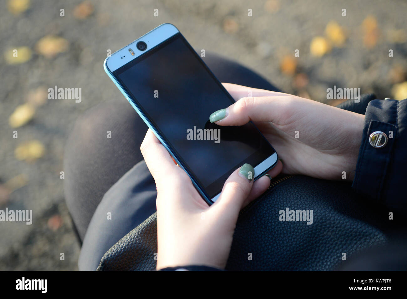 Finger swiping smartphone screen Stock Photo - Alamy