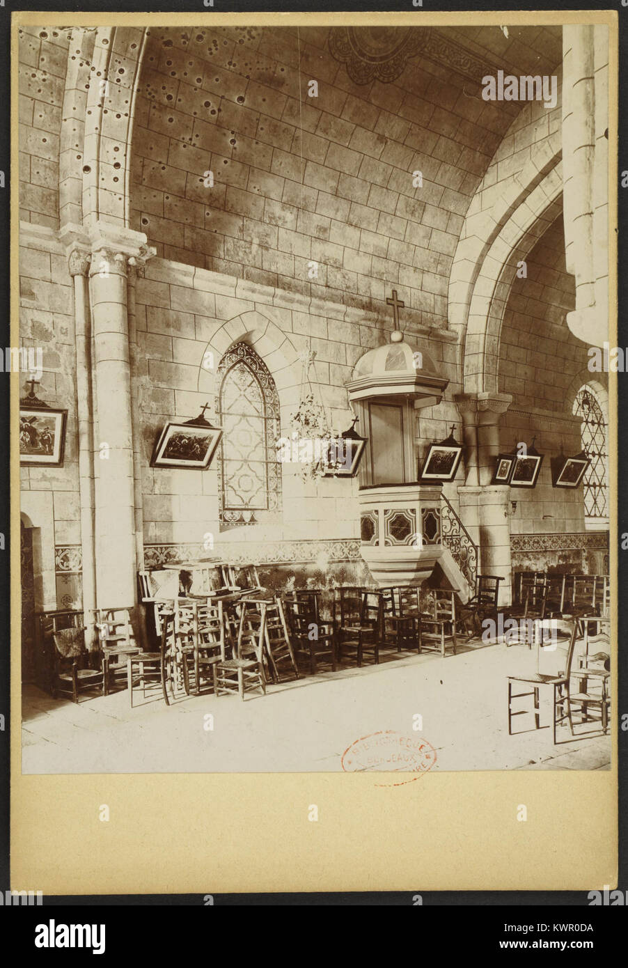 Église Saint-Pierre de Rauzan, a historic church in France, is known ...