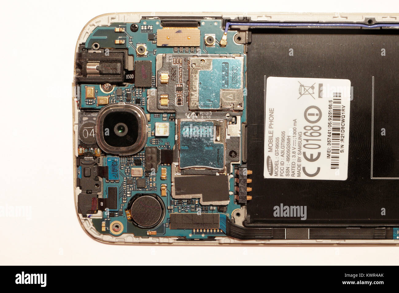 Inside view of samsung galaxy 4 smartphone Electronic components ...