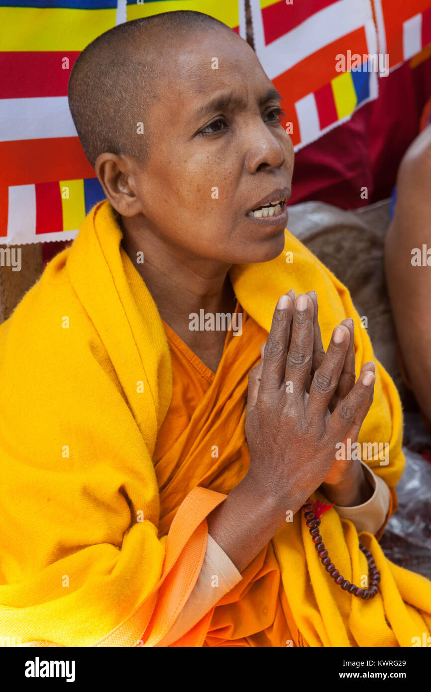 India meditation monk hi-res stock photography and images - Alamy