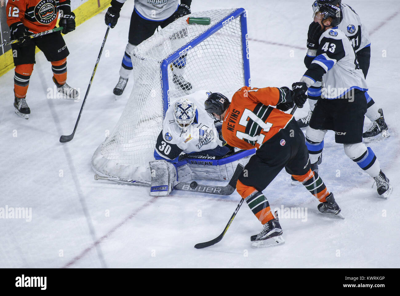 Moline, Iowa, USA. 26th Feb, 2017. Mallards forward Jack Nevins (17 ...