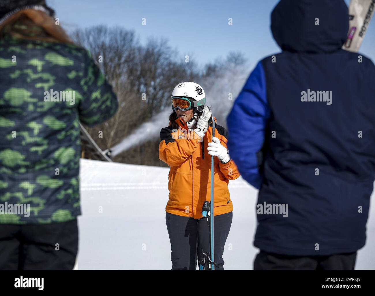 Andalusia, Iowa, USA. 9th Feb, 2017. Ski Instructor Allison Stoll works ...