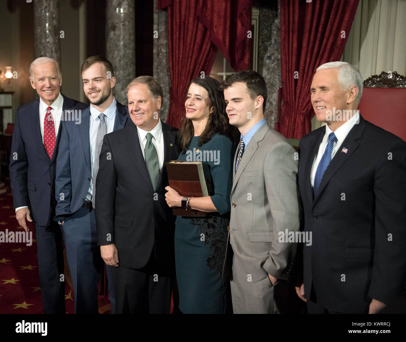 Us senate group photo hi-res stock photography and images - Alamy