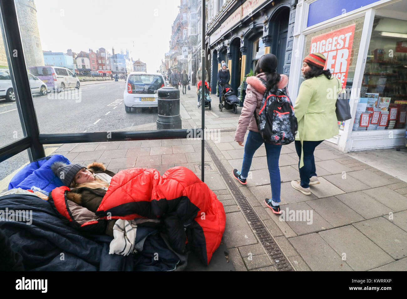 Windsor Berkshire.5th January 2018. A homeless person sleeps under a ...