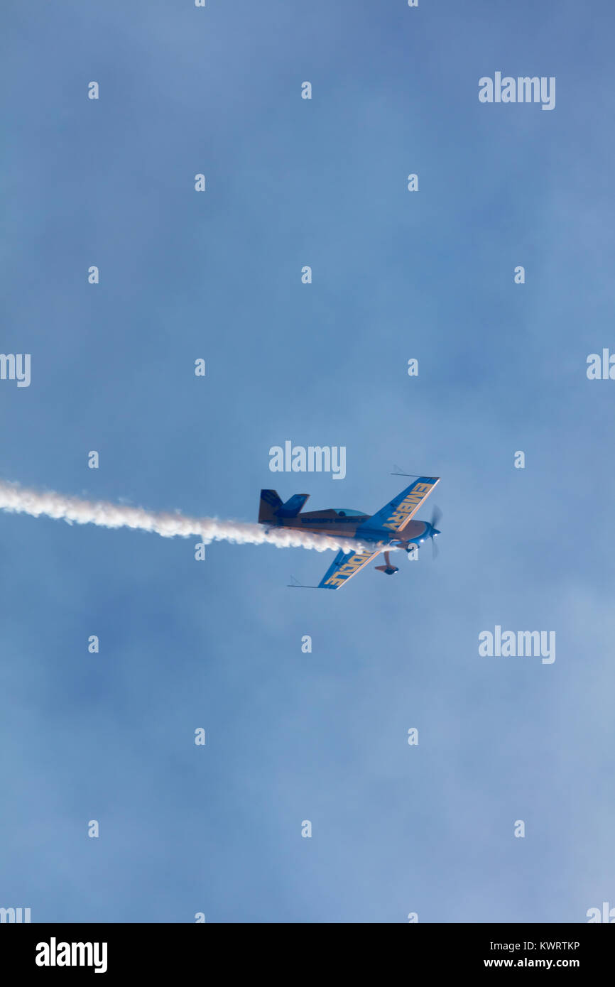 Tandem arrangement hi-res stock photography and images - Alamy