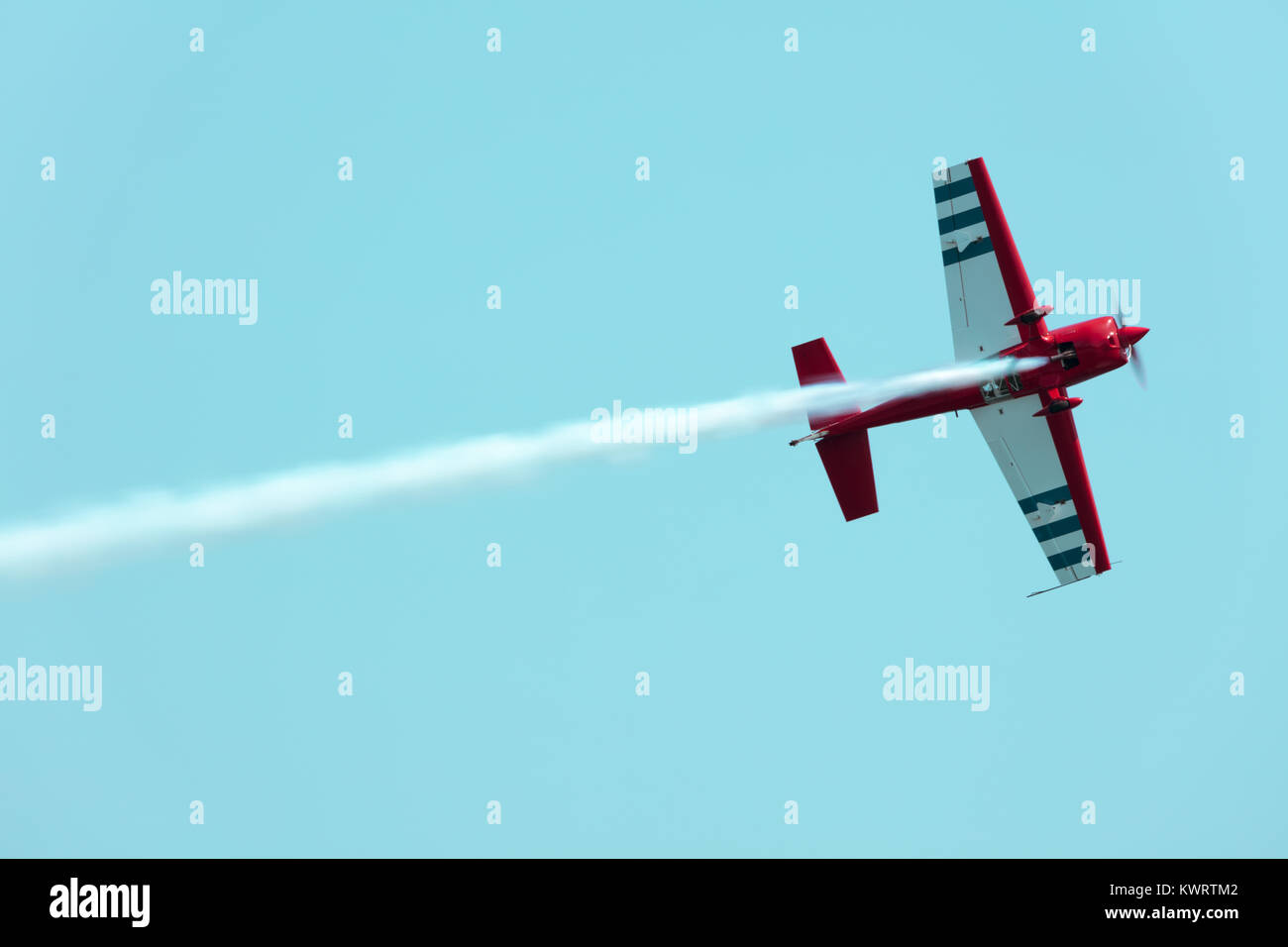 Acrobatic air airplane biplane hi-res stock photography and images - Alamy