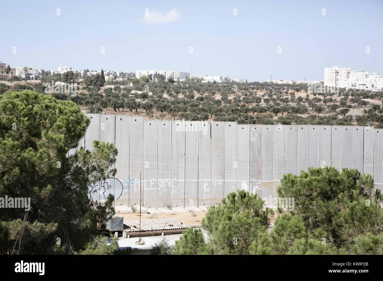 Bethlehem, West Bank, Palestine. 29th Oct, 2017. The wall that ...