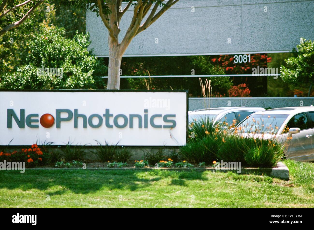 Optoelectric network equipment hi-res stock photography and images - Alamy