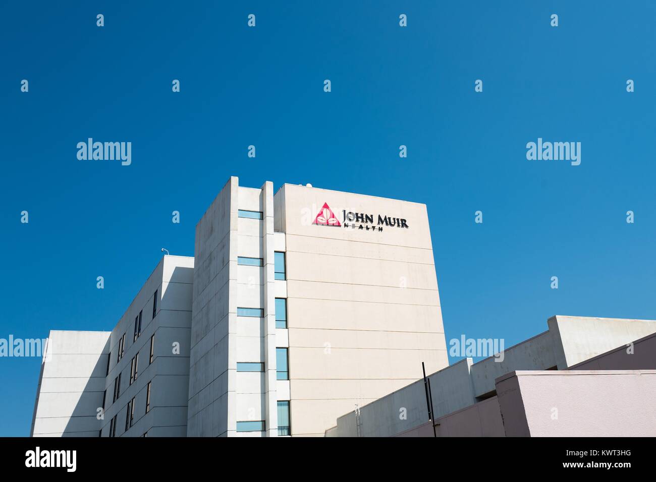 Exterior health building hi-res stock photography and images - Alamy