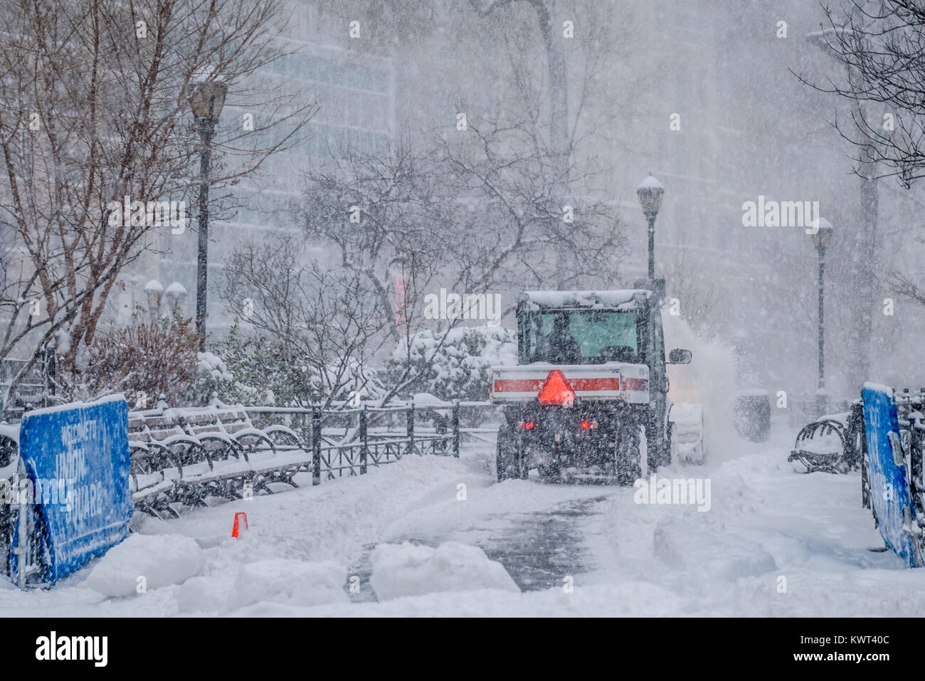 New York, United States. 04th Jan, 2018. Bomb cyclone snow storm slams ...