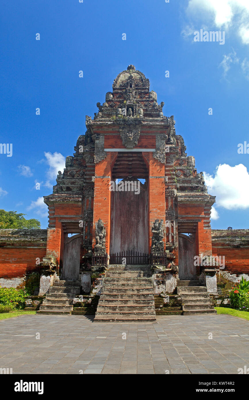 The Paduraksa, the main holy gate to the Holy Temple in Pura Taman Ayun ...