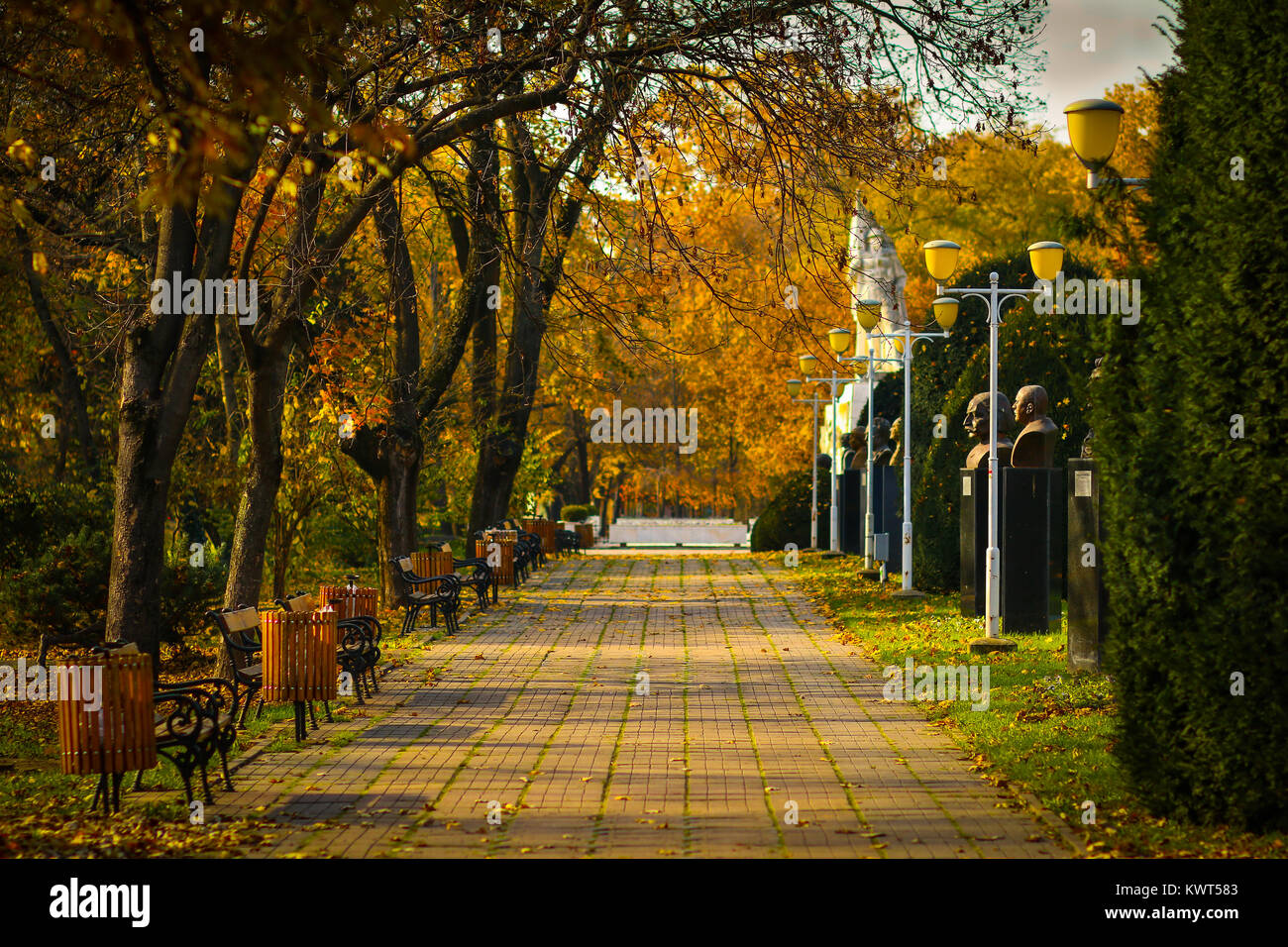 Autumn scenery on Personalities Alley of Central Park in Timisoara ...