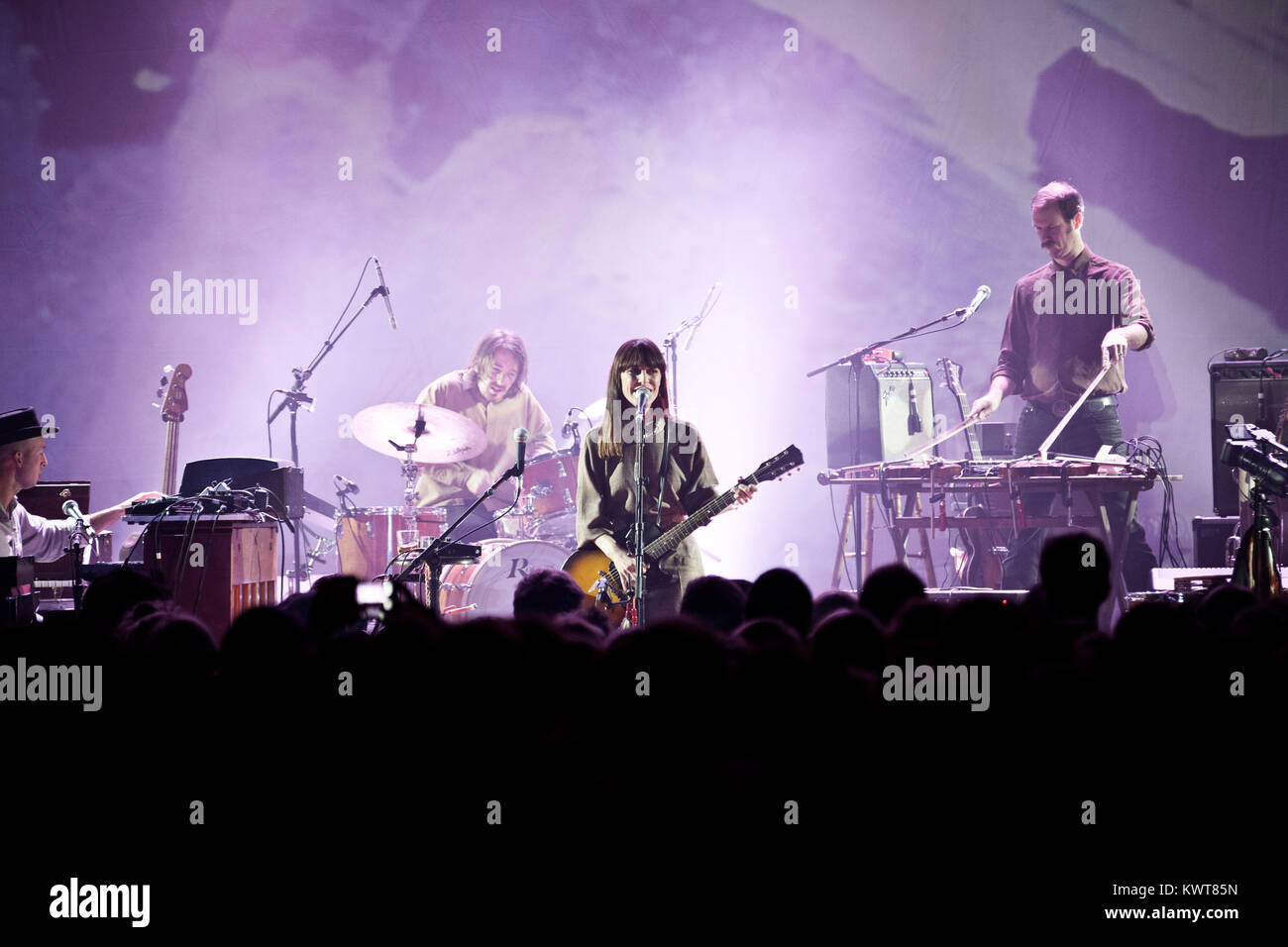 The Canadian singer-songwriter and musician Feist performs a live ...