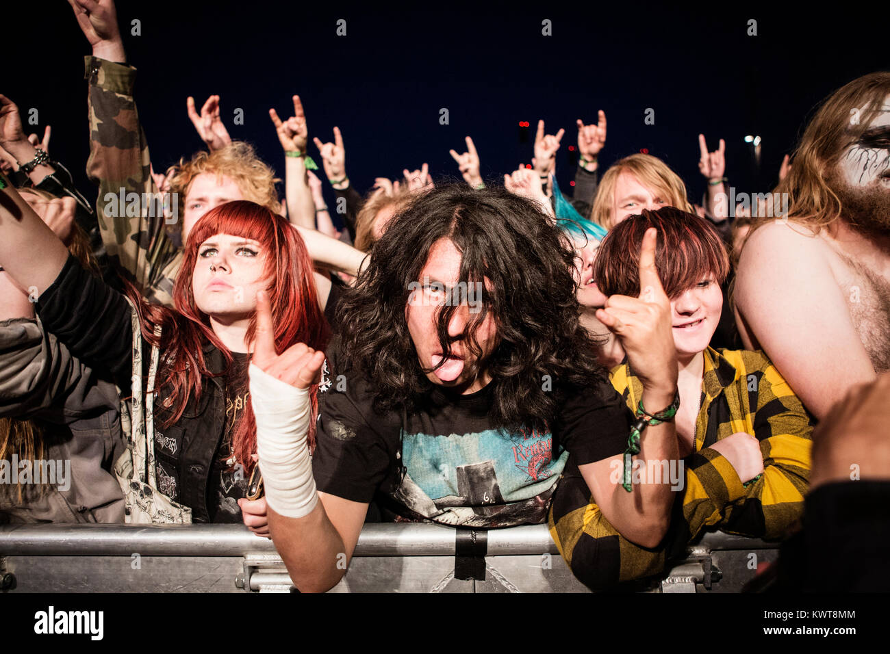 Black metal fans hi-res stock photography and images - Alamy
