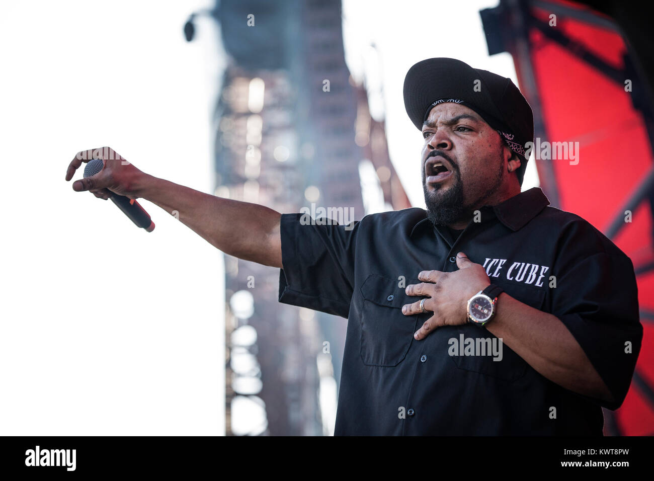 Ice cube concert hi-res stock photography and images - Alamy