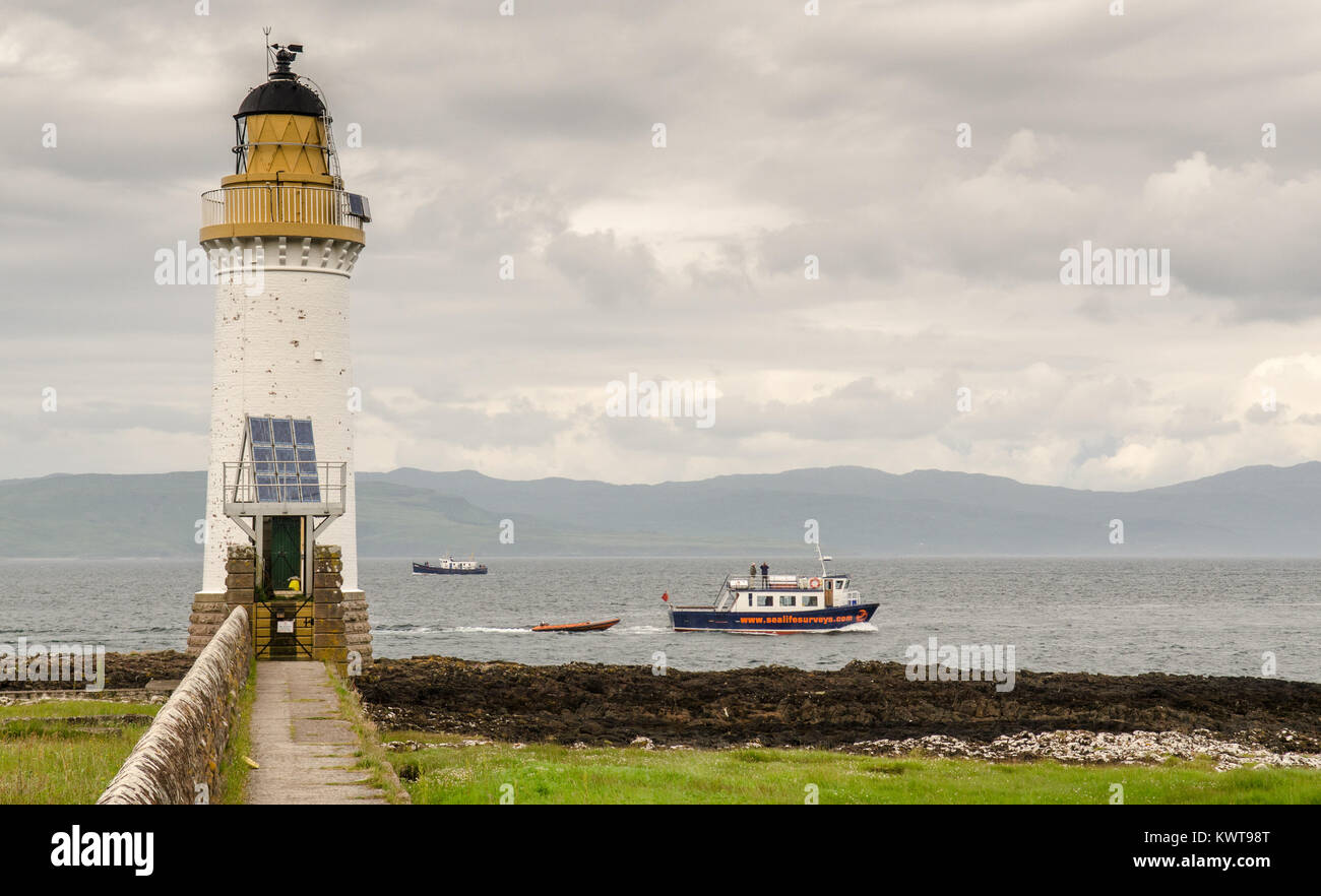 Lighthouse in sound mull hebridean hi-res stock photography and images ...