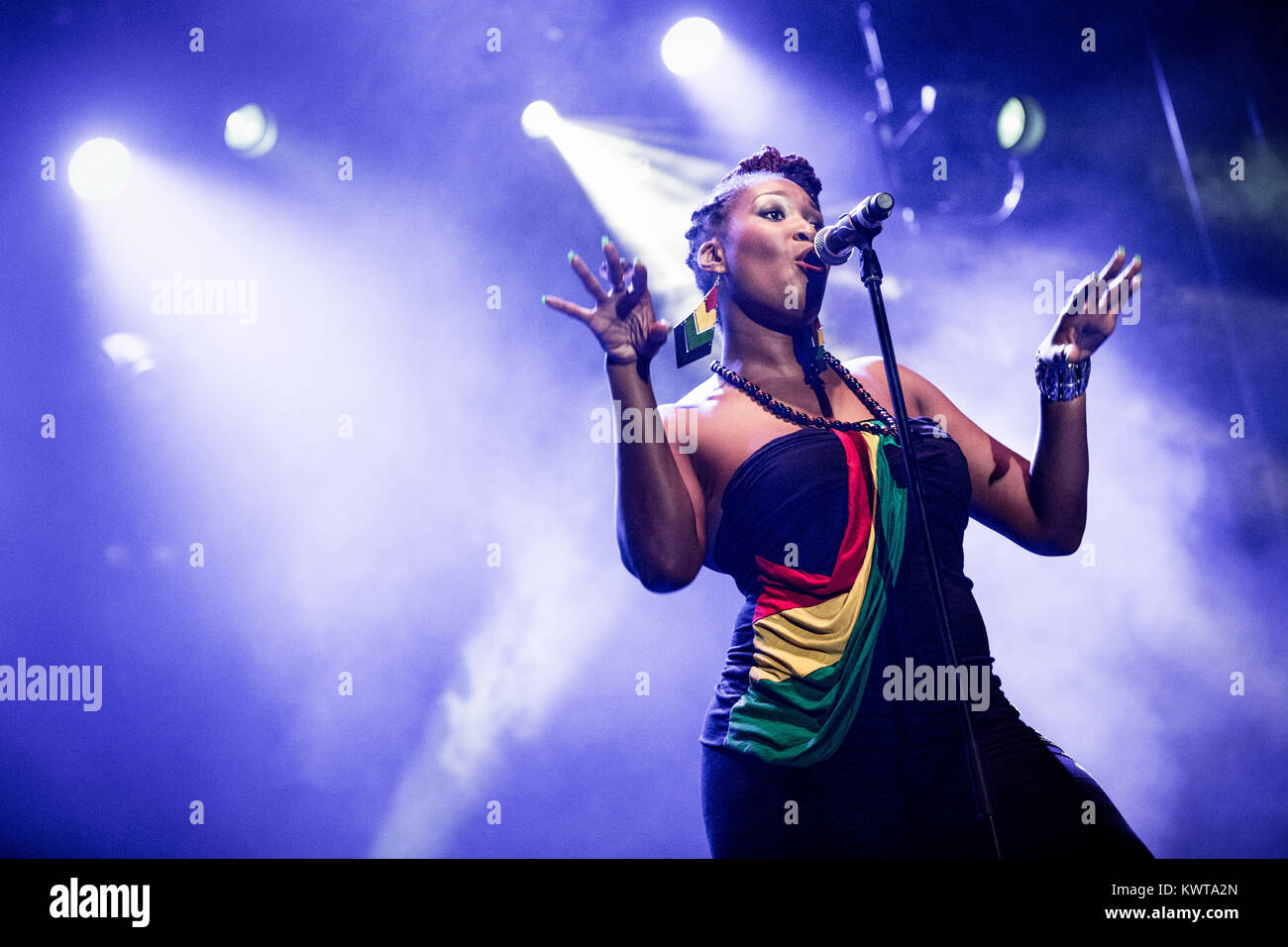 Roots harmonics band hi-res stock photography and images - Alamy