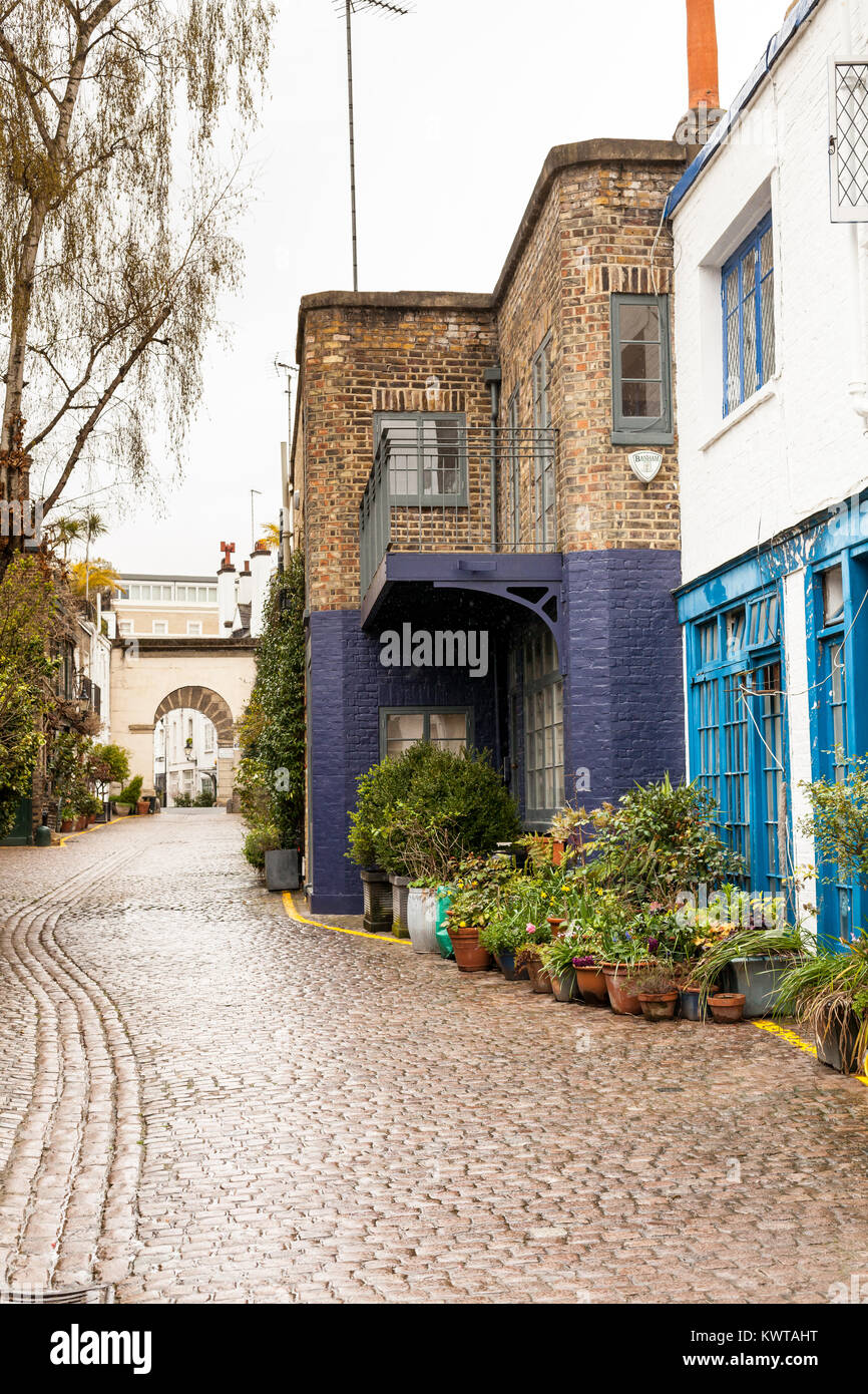 Cozy street London Stock Photo - Alamy
