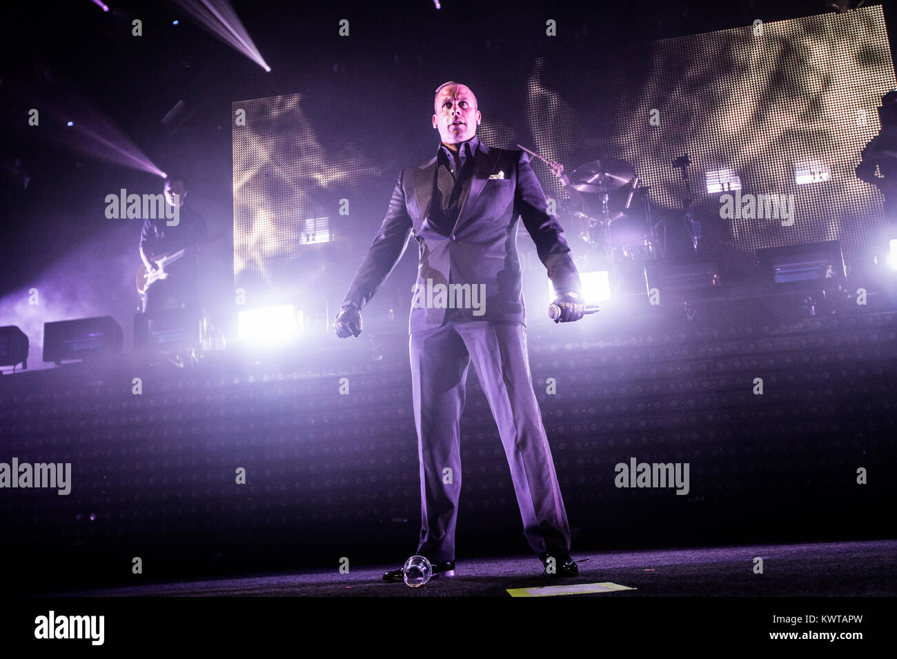 The o c show hi-res stock photography and images - Alamy