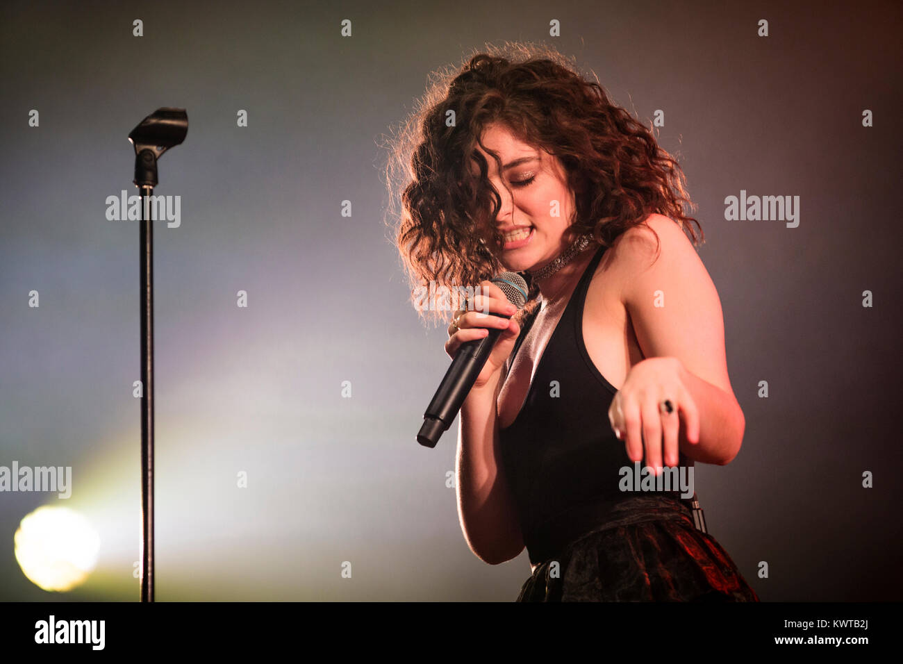 Lorde hi-res stock photography and images - Alamy