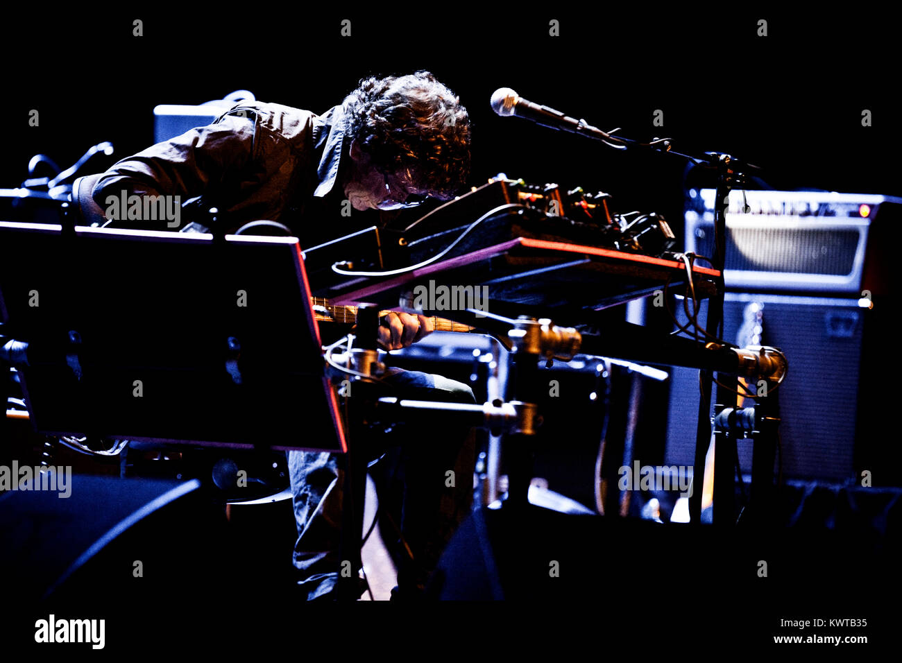 Underground metal show hi-res stock photography and images - Alamy