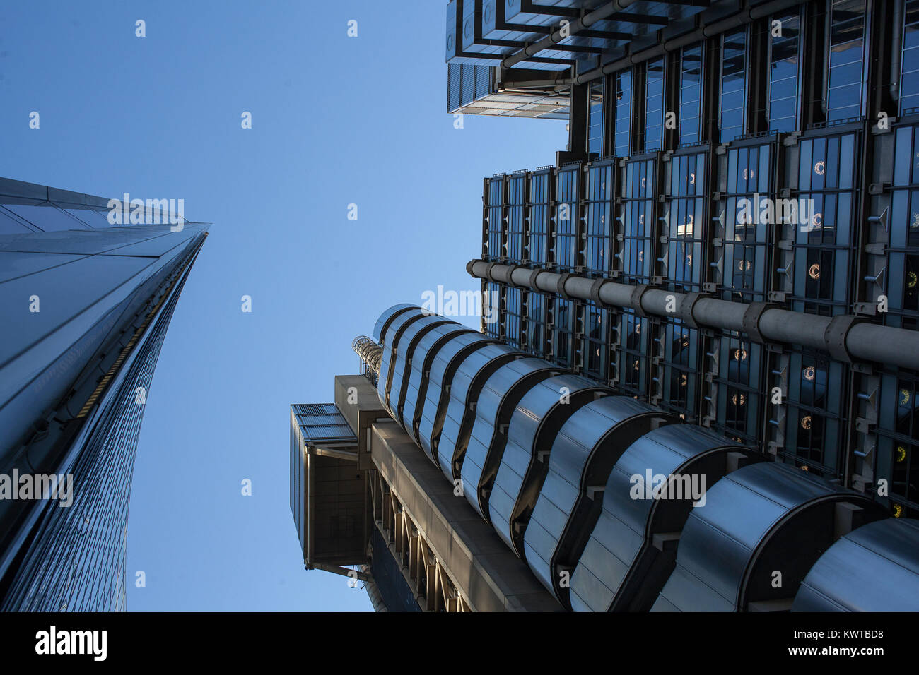 Modern skyscraper Building Stock Photo - Alamy