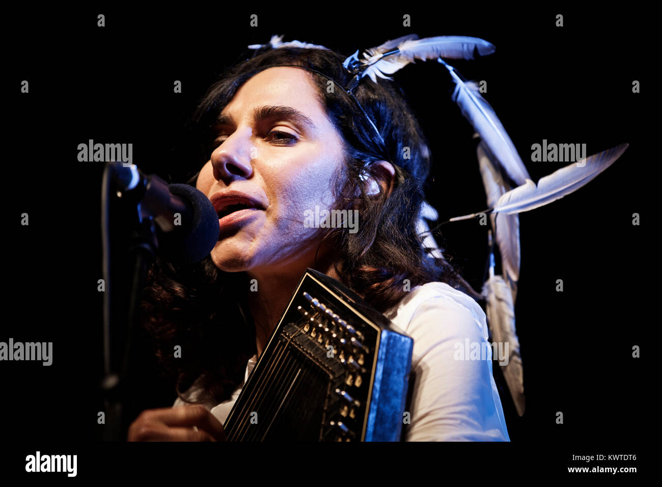 Polly Jean Harvey Stock Photos & Polly Jean Harvey Stock Images - Alamy