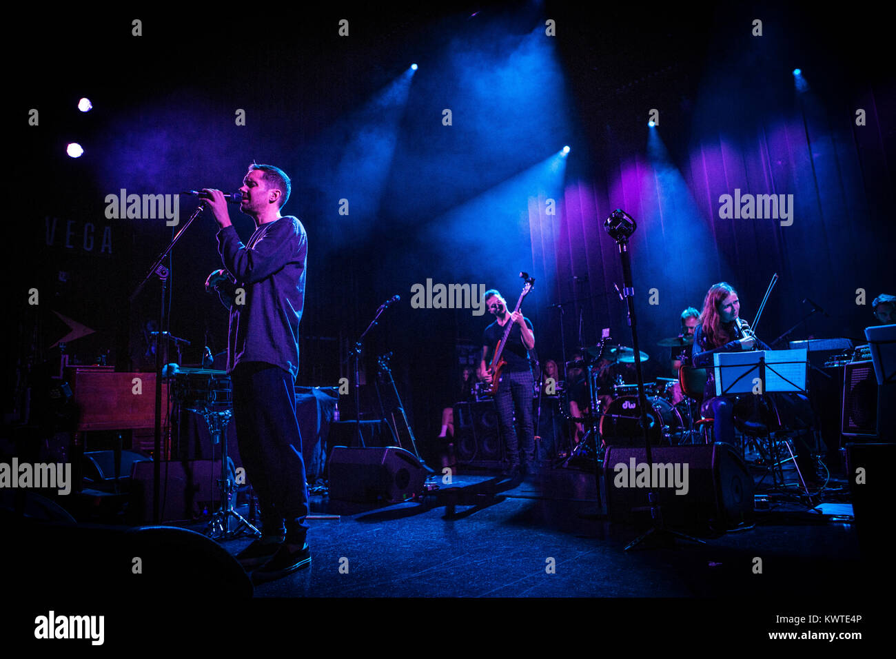Rhye band hi-res stock photography and images - Alamy