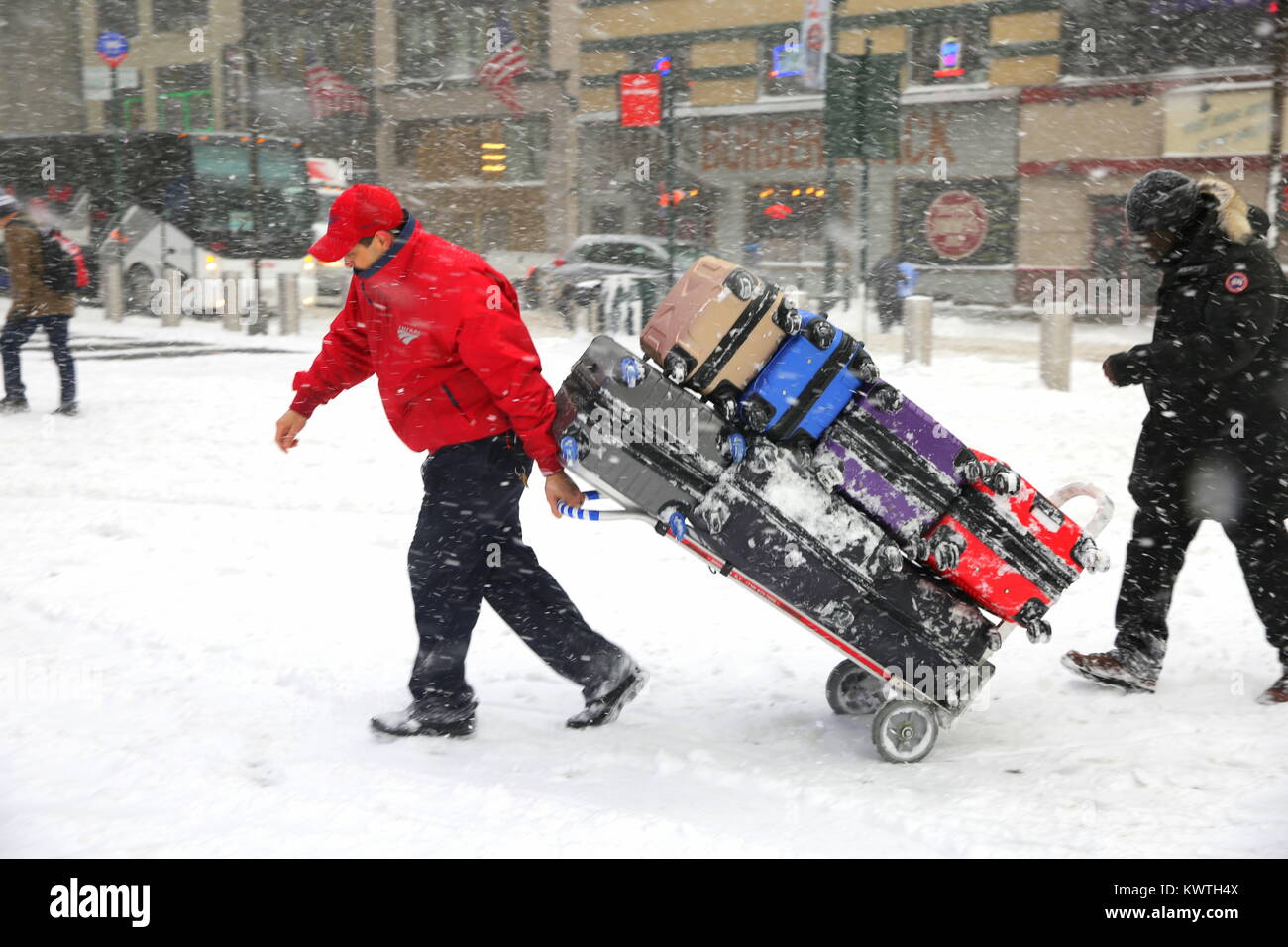 Nypd car snow hi-res stock photography and images - Alamy