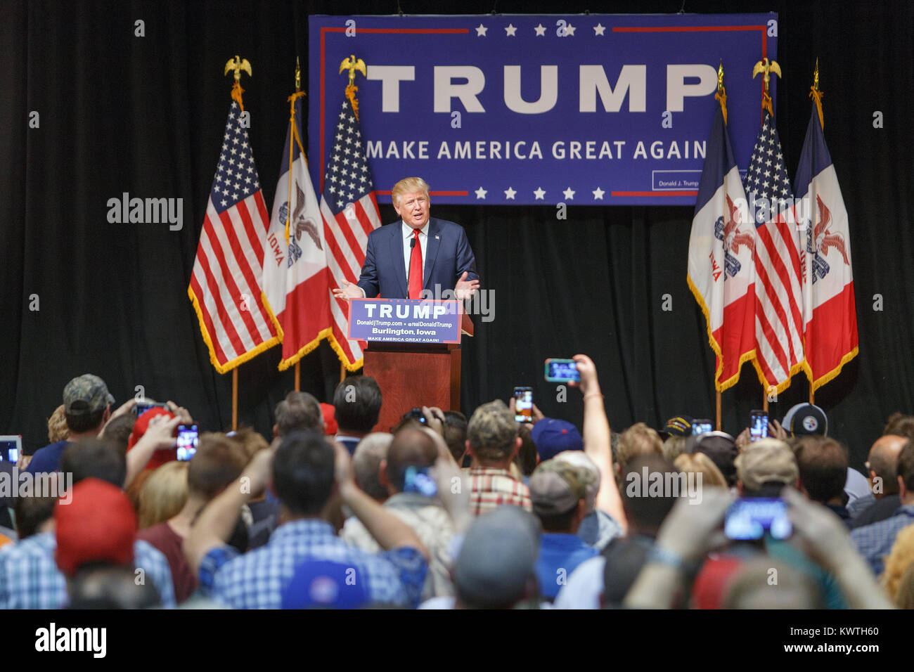 Republican presidential candidate Donald Trump campaigning at the ...