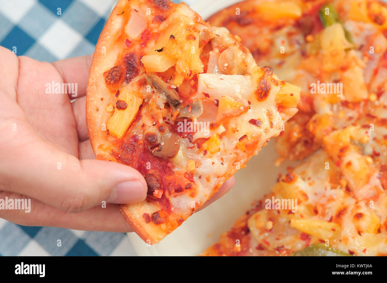 Vegetarian pizza italian finger food hi-res stock photography and ...