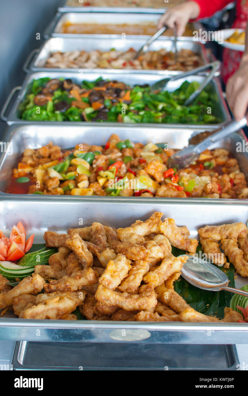 Buffet style food in trays hi-res stock photography and images - Alamy