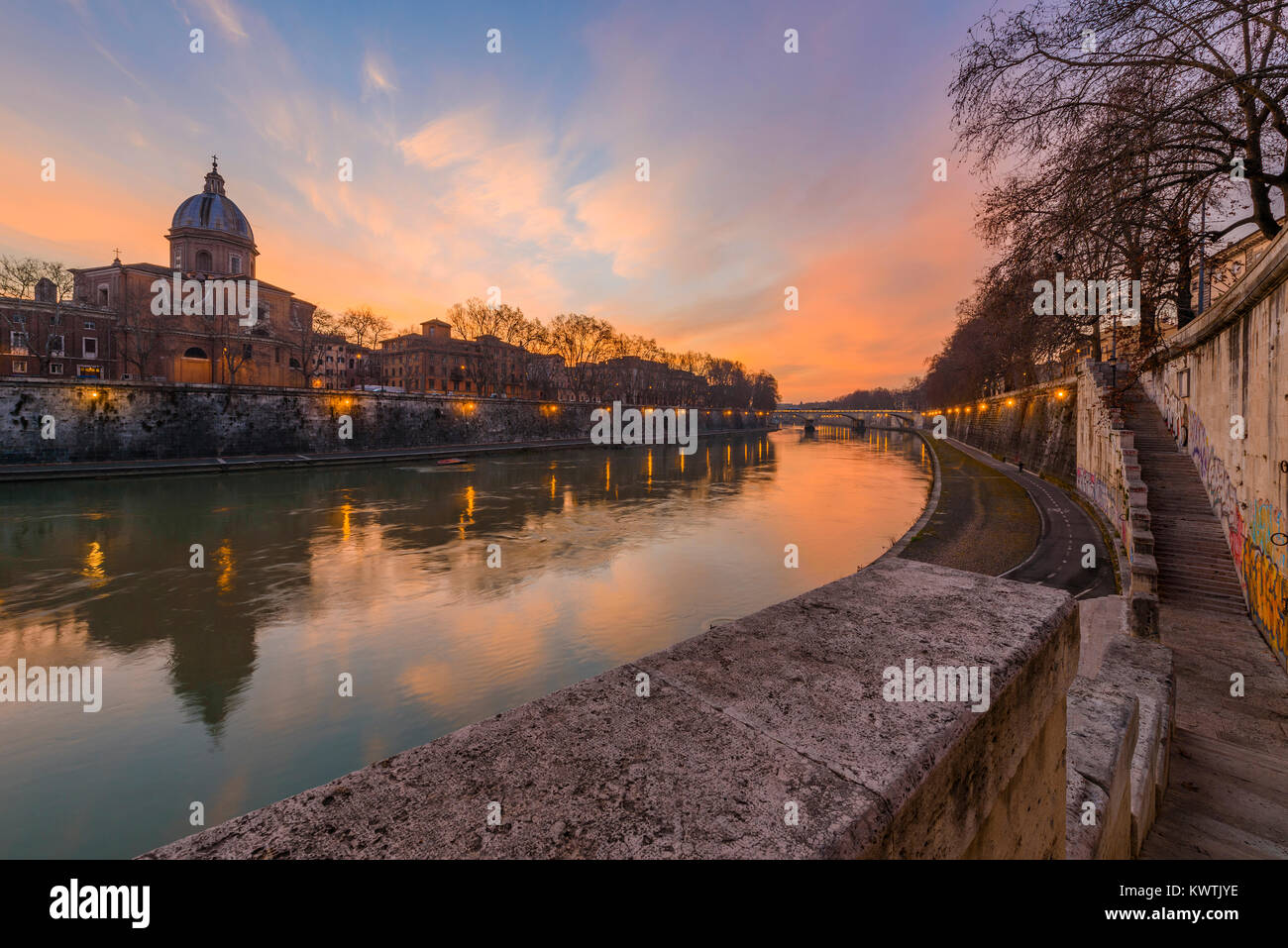 Sunset View of the Tiber River, Rome, Lazio, Italy Stock Photo - Alamy